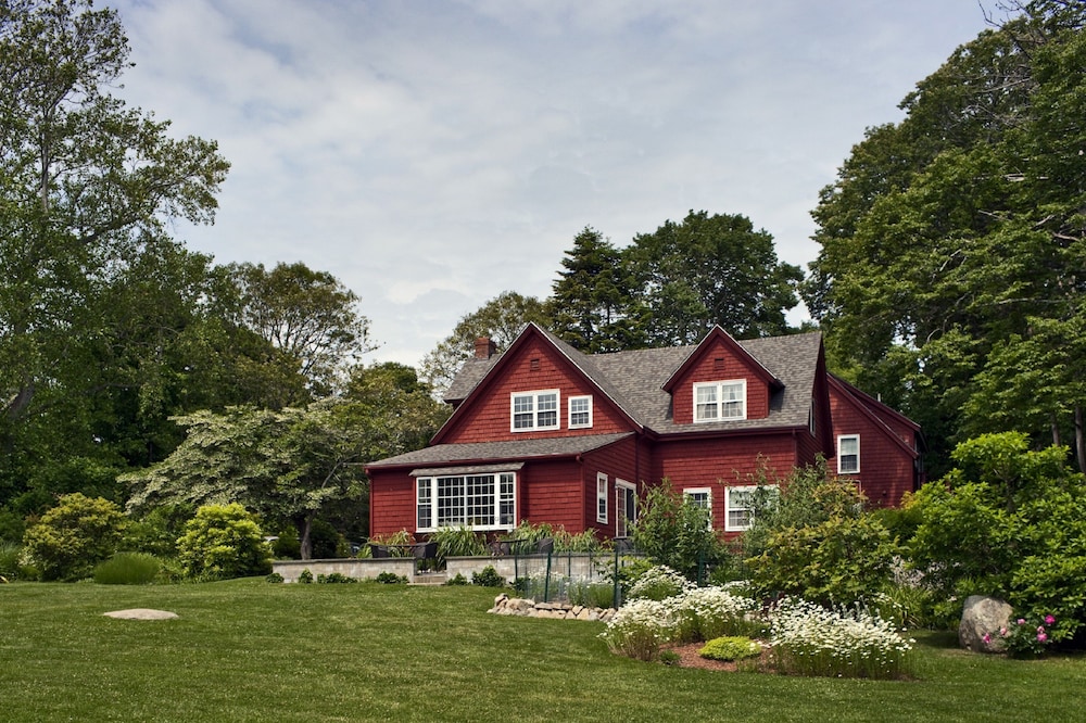Woods Hole Passage Inn - Cape Cod, MA