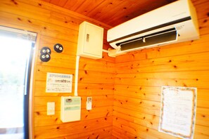 Cabana (Log House,ONLY SLEEPING BAGS PROVIDED) | Comodidades do quarto