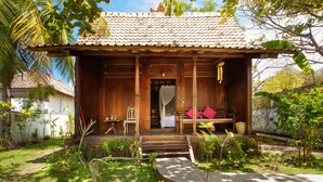 Quarto casal luxo, vista para o jardim | Frigobar, cofres nos quartos, camas extras/dobráveis (sobretaxa)