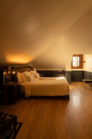 Suite | Minibar, cofre no quarto, quartos insonorizados, Wi-fi grátis 