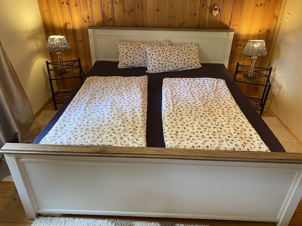 Ferienwohnung 40qm, Dachgeschoss, 1 Separates Schlafzimmer - Chiemsee
