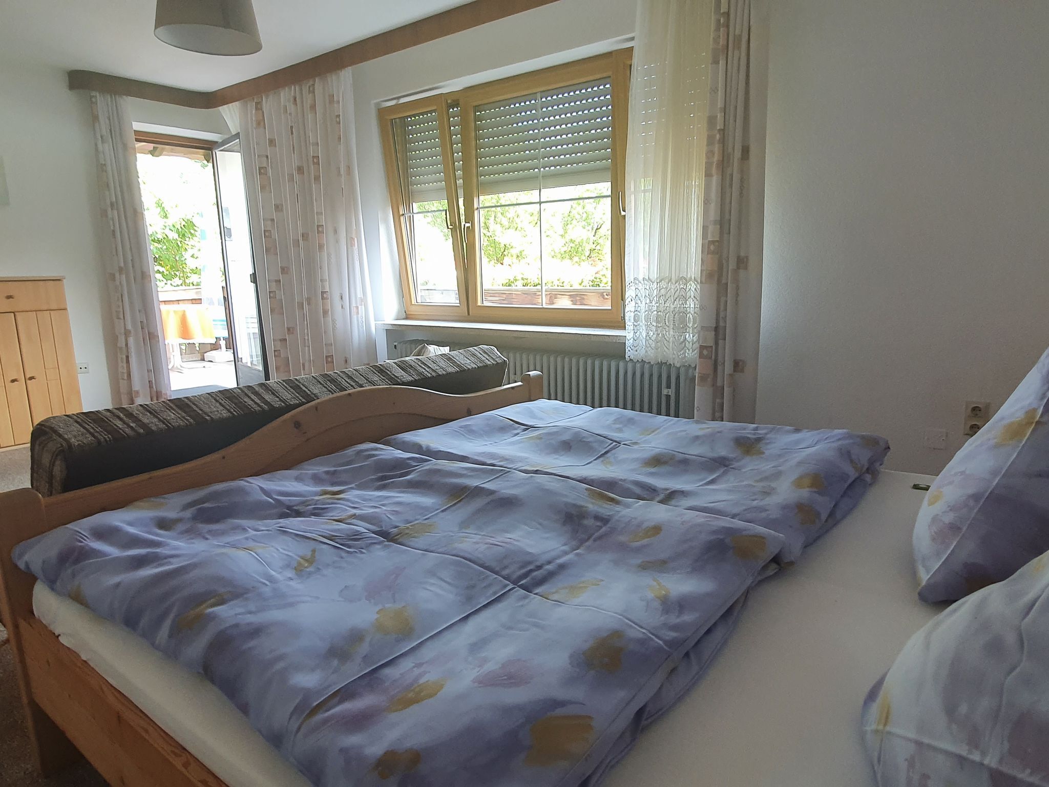 Ferienwohnung 70 Qm, F. 2-4 Pers., 2 Schlafzimmer, Wohnküche, Balkon Mit Bergblick - Chiemsee
