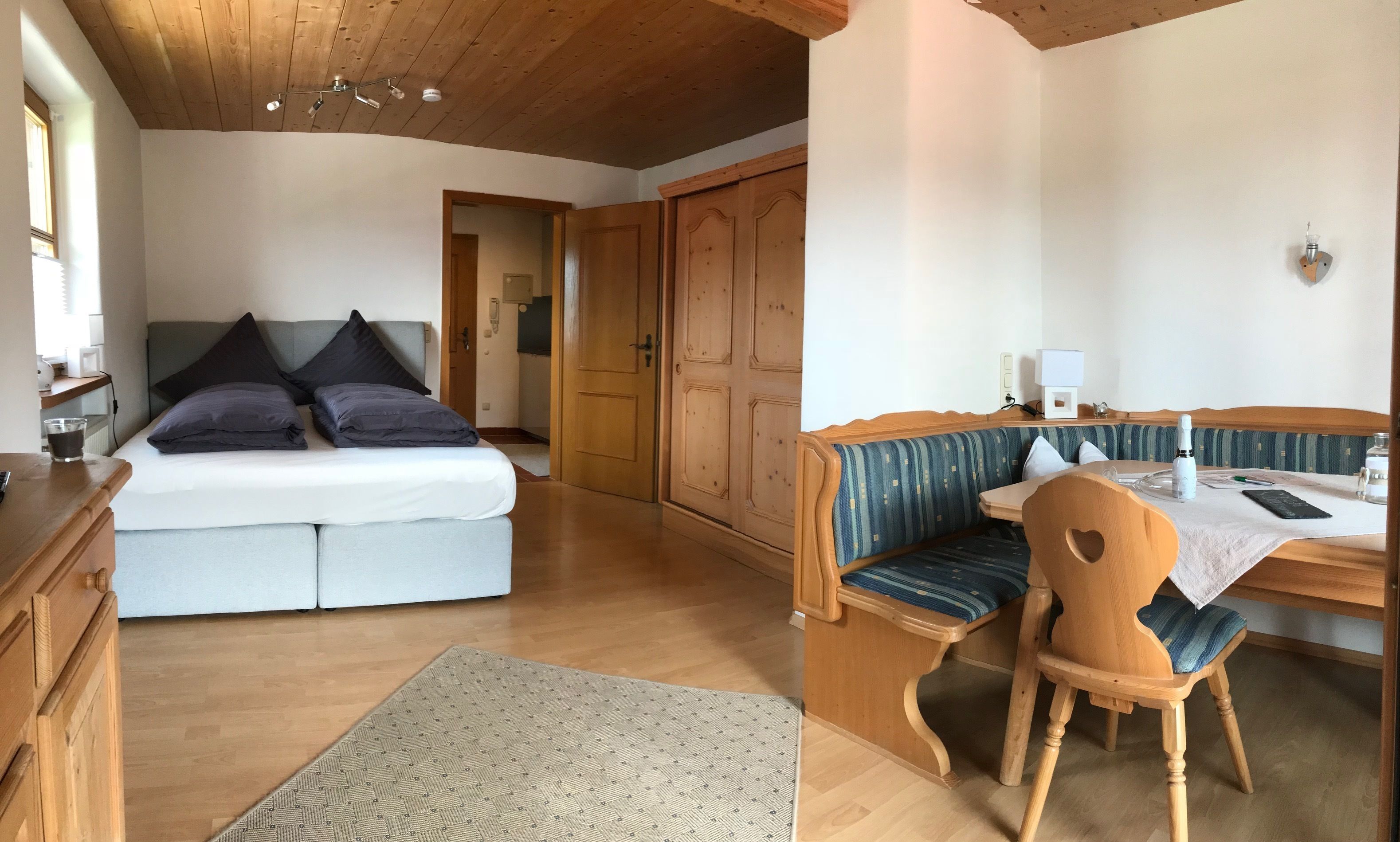 Apartamento em Condomínio Fechado, varanda, vista para a montanha (#1) | 1 quarto, Wi-fi grátis, roupa de cama fornecida 