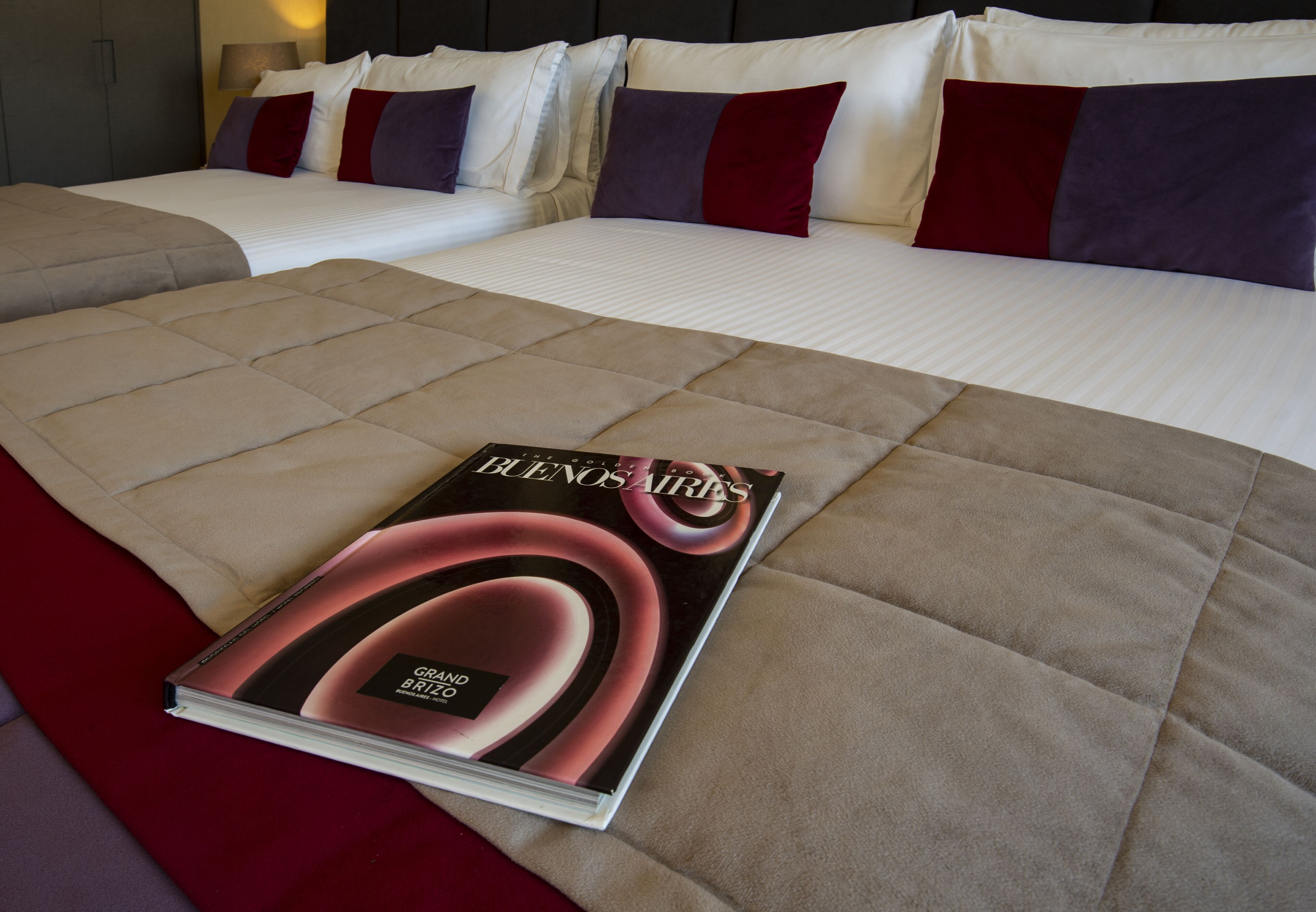 Roupa de alta qualidade, edredões de penas, camas de colchão pillowtop 