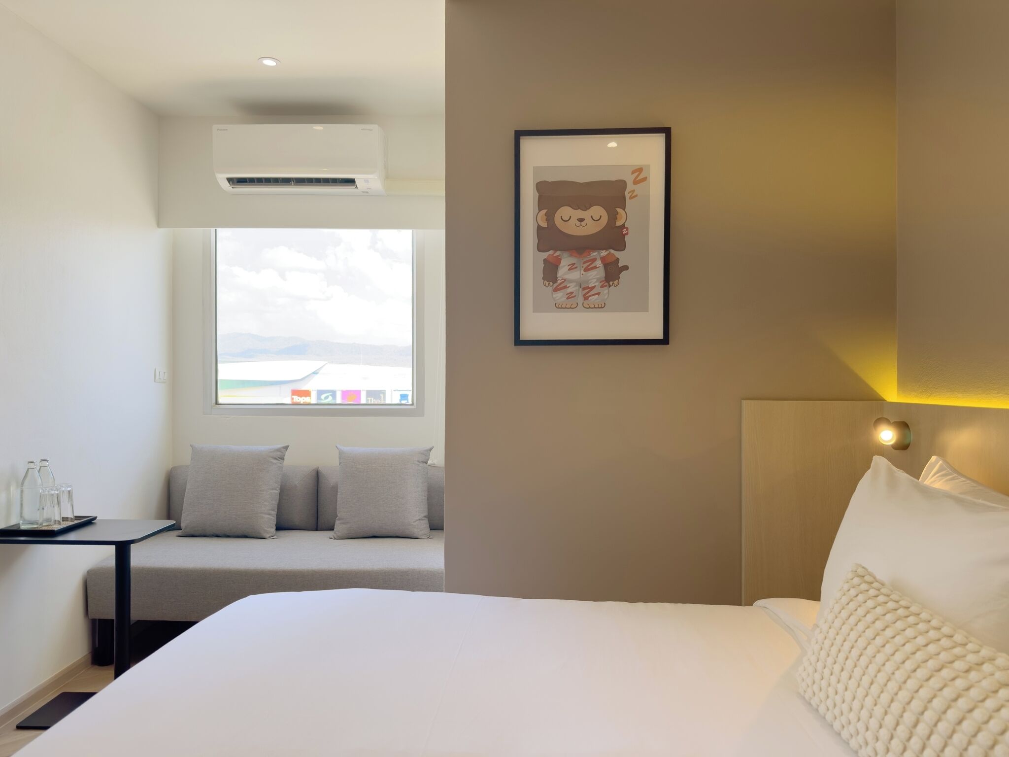 Superior King Room Only | Espaço de trabalho para notebook, cortinas blackout, Wi-Fi de cortesia