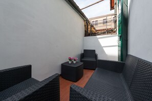 Superior Double Room with Private External Bathroom and Terrace | Terraço/pátio interior
