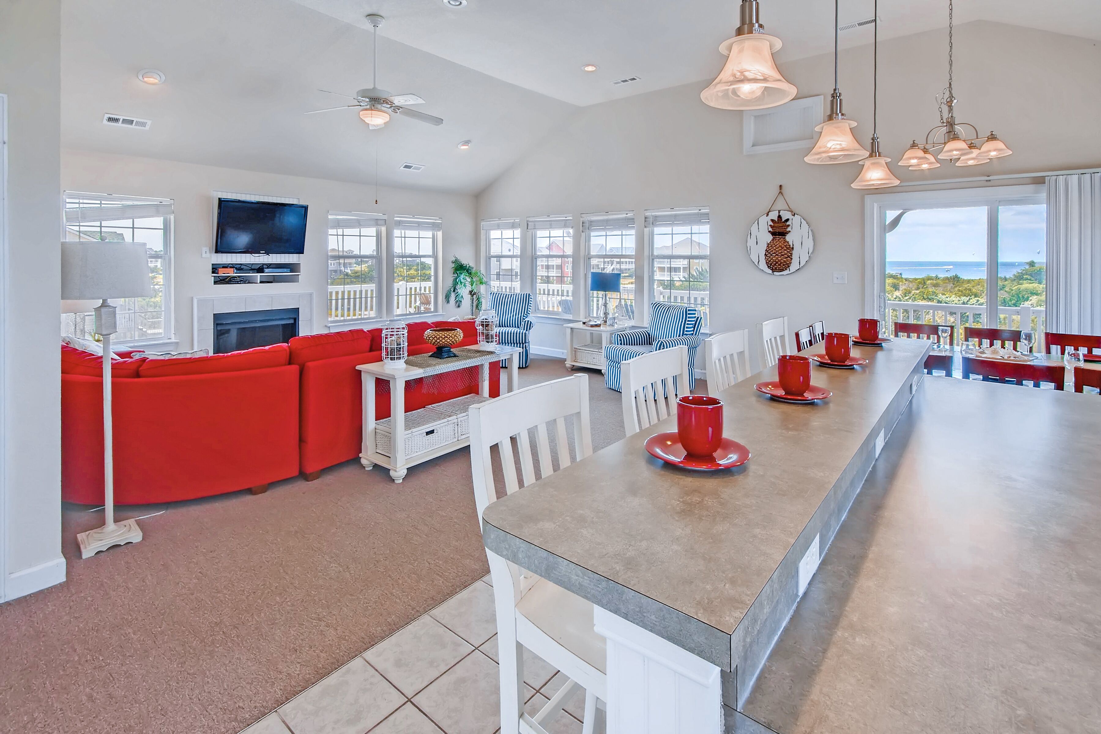 Soundside Dog Friendly Home W/ Pool, Hot Tub, Putting Green, Community Boat Ramp - Outer Banks, NC