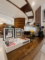 Pequeno-almoço tipo buffet diário incluído