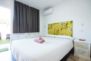 Quarto casal (4) | Cortinas blackout, quartos à prova de som, ferros/tábuas de passar roupa