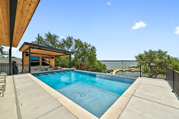 Huge Waterfront Home on Lake Lbj with Pool, HotTub, Island, Boat Ramp ...