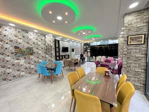 Buffet de pequeno-almoço