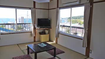 Quarto Básico, não fumadores (Japanese Style) | Cofre no quarto, Wi-fi grátis