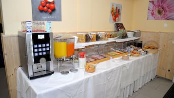 Pequeno-almoço tipo buffet diário (12.90 EUR por pessoa)