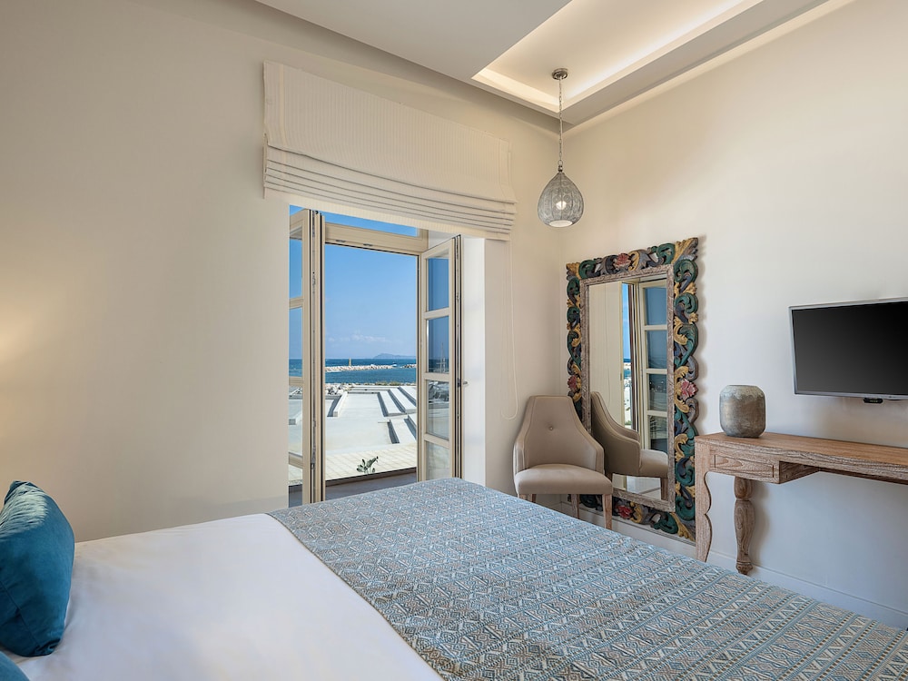 Avra Apartments Kolymbari Harbour - Greece