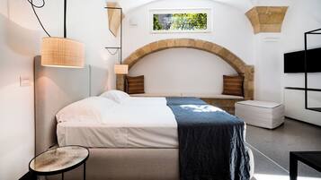 Quarto Deluxe, acessível | 1 quarto, lençóis de algodão egípcio, roupa de alta qualidade, minibar