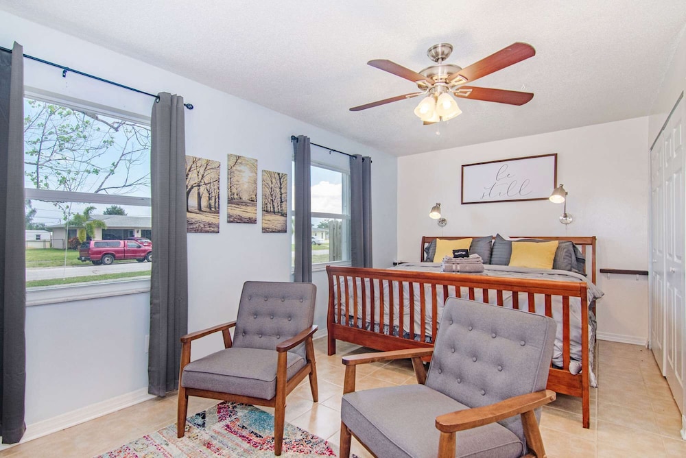 Damask · Cozy Retreat · 13 Min To Beach - Melbourne Beach, FL