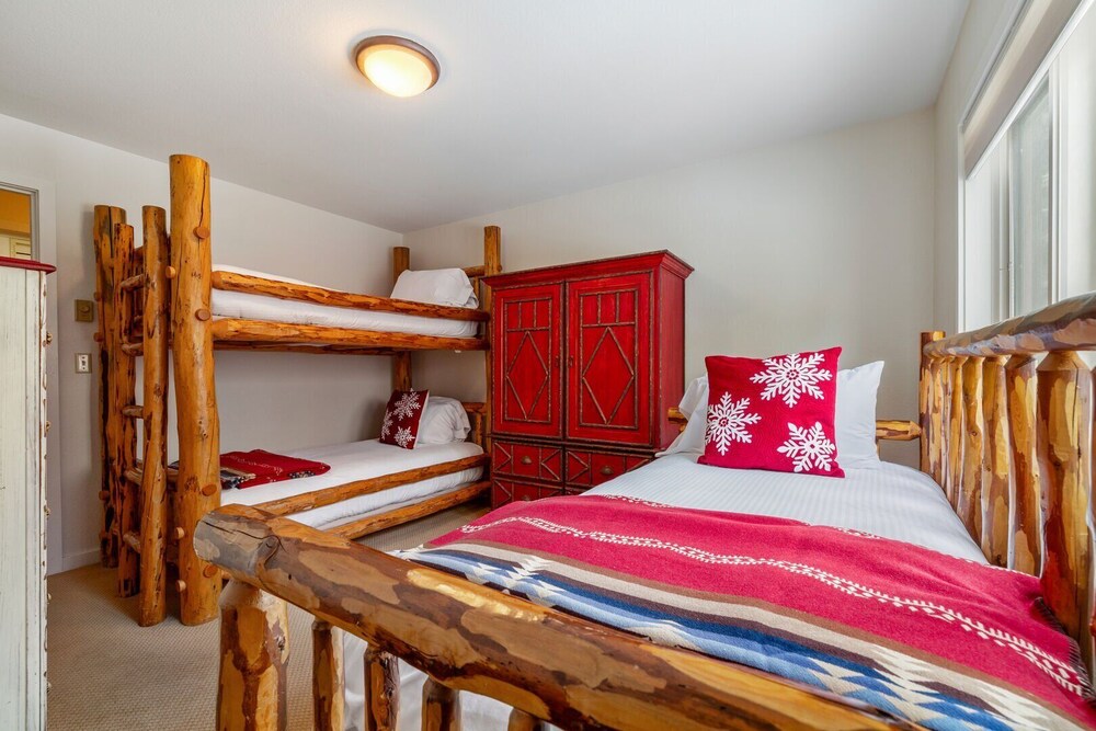 Rmr: Gran Condominio Familiar Con Ambiente Occidental + Actividades Gratuitas! - Jackson, WY