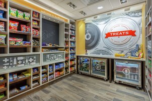 Snack-bar
