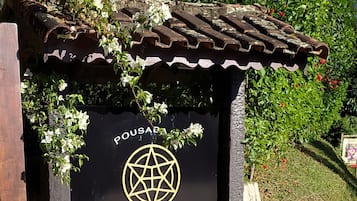 Fachada da propriedade