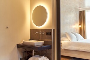 The Yard Suite I Hotel Zuidkade | Roupa de alta qualidade, minibar, cofre com capacidade para portátil 