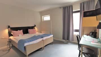 Quarto Twin Standard, 2 camas individuais, acessível | Cofre no quarto, secretária