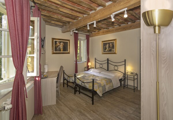 Art Gallery B&b - Lucca