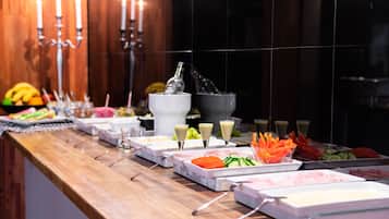 Pequeno-almoço tipo buffet diário (140 SEK por pessoa)