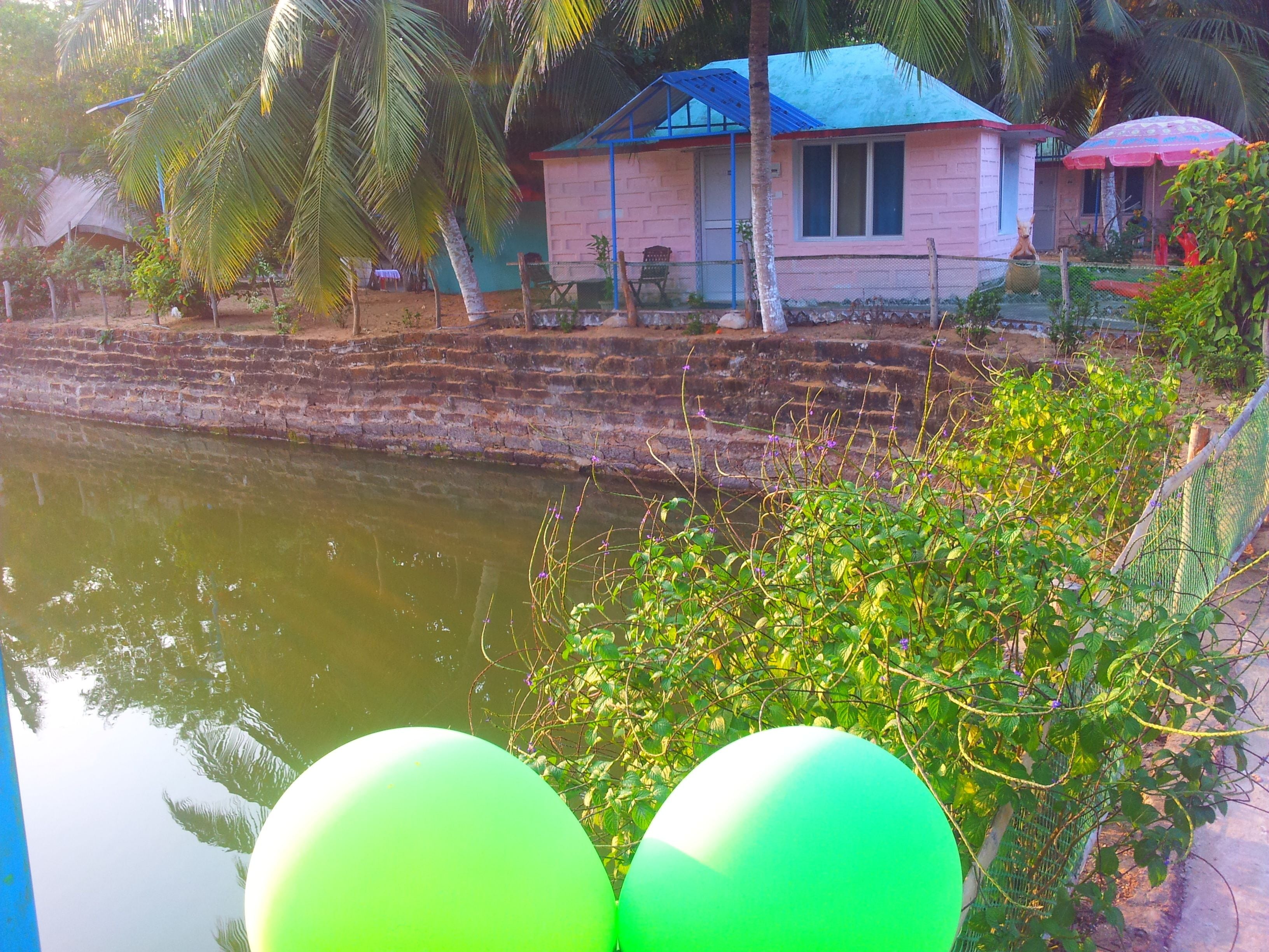 Casa de campo superluxo, 1 cama King, banheiro privativo, vista para o lago | Vista do quarto