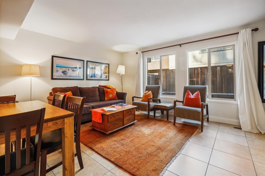 Relax & Recharge: Quiet 2br Condo In The Heart Of North Shore - Lake Tahoe