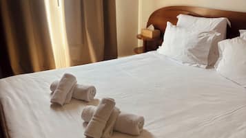 Quarto Duplo | 1 quarto, roupa de alta qualidade, secretária