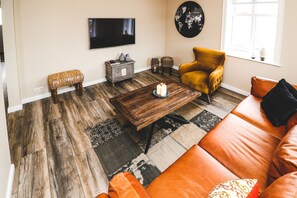 Apartamento Familiar, 3 quartos | Sala | Smart TV, Netflix, serviços de streaming 