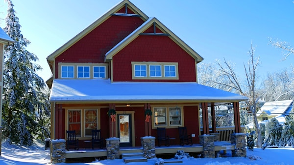 Dolce Vita Offers A Private Hot Tub, Walking Path, Central Resort Location - Deep Creek Lake, MD