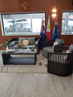 Área de estar no saguão