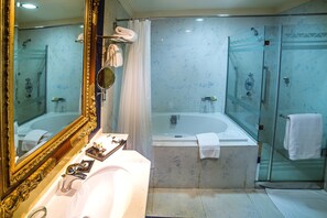 Chuveiro/banheira combinados, banheira de imersão