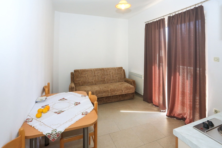 One Bedroom Apartment With Balcony Bibinje, Zadar (A-14338-b) - Zadar