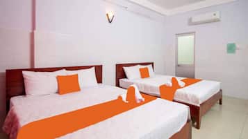 Quarto Familiar | Minibar, secretária, Wi-fi grátis, roupa de cama fornecida