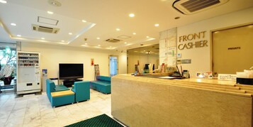 Área de estar no saguão