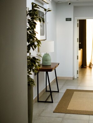 Área de estar no saguão