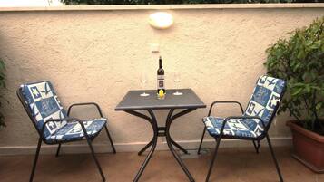 Apartamento Standard, 1 quarto, no rés do chão | Terraço/pátio interior