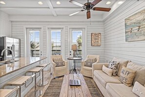 Charming Condo@Cinnamon Shore w/ Access to Beach, Pools & More ...