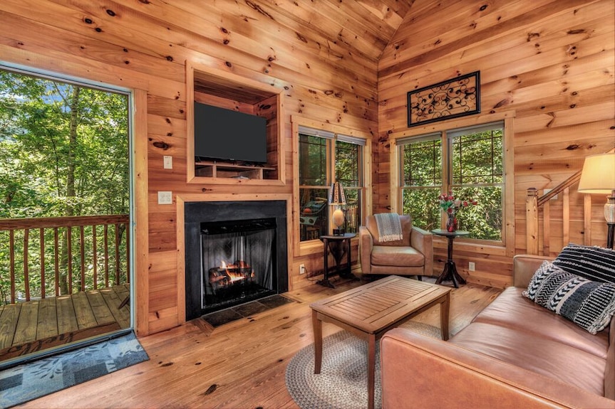 Aislado, Cerca Del Centro, Bañera De Hidromasaje, Chimenea, Wifi, Patio Cercado, Se Aceptan Mascotas - Asheville, NC