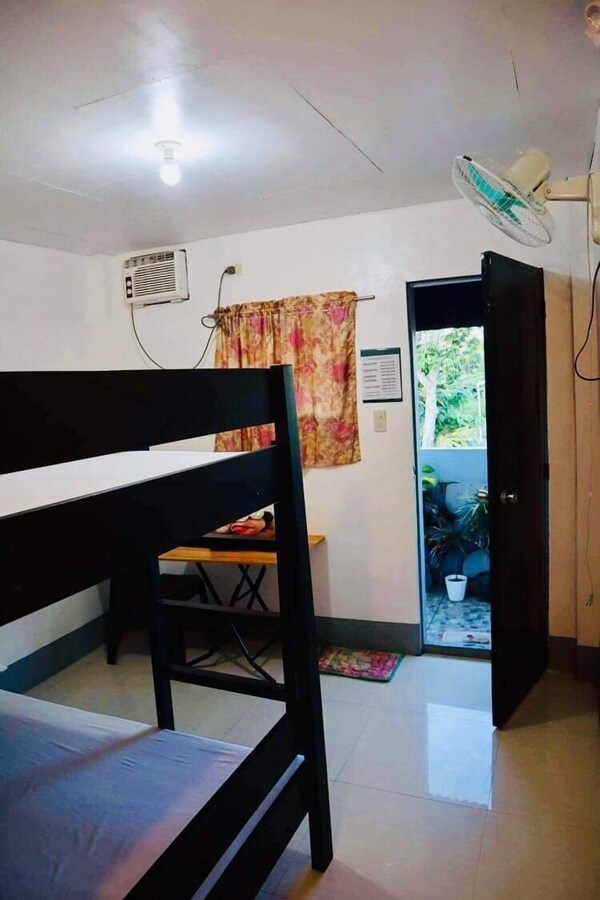 Ysraela Lodging House - Sabang - Baler