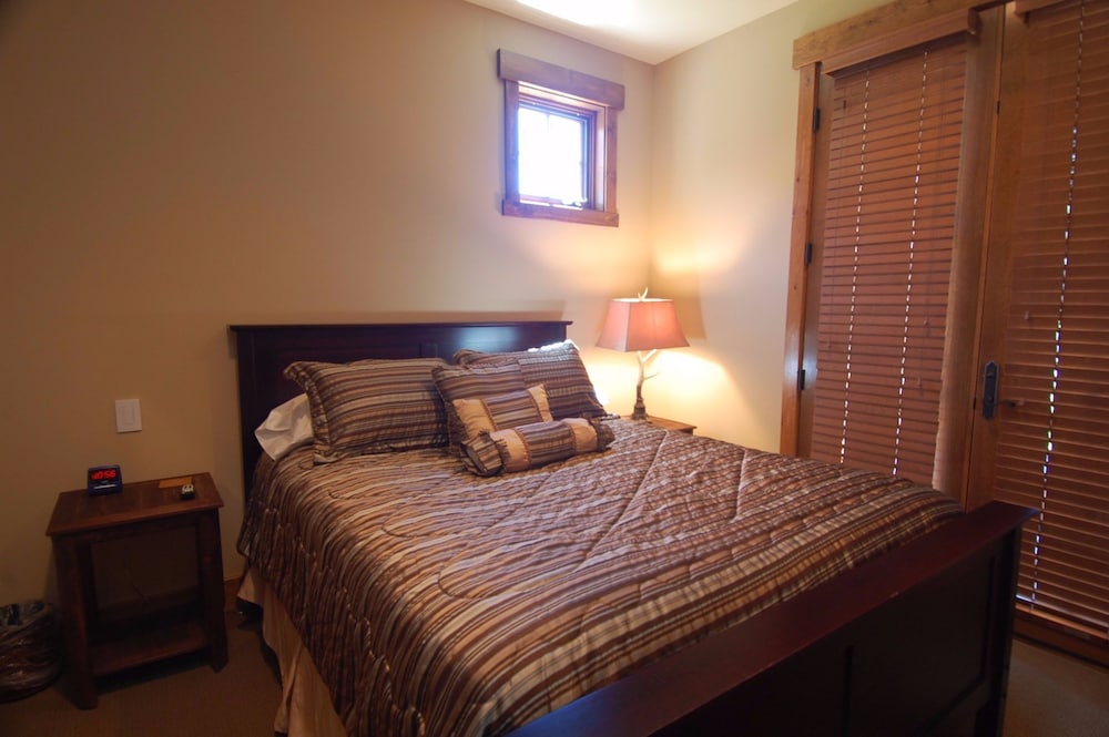 Snowcreek Resort Vacation Rental #1152 - Mammoth Lakes, CA