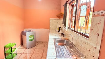 Quarto casal superluxo, 1 quarto | Cozinha privada | Geladeira, cafeteira/chaleira