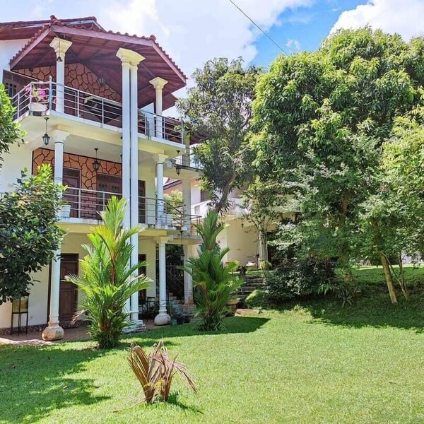 Utopia Villa - Hikkaduwa