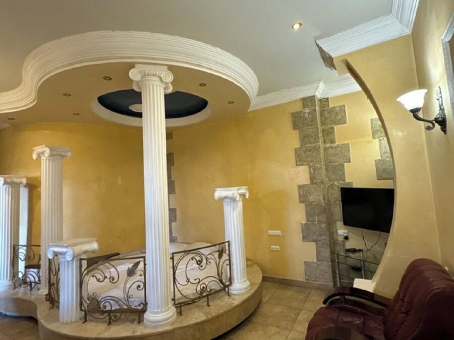 Quarto quádruplo família | 1 quarto, roupas de cama premium, escrivaninha