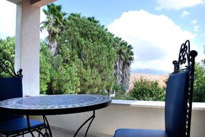 Luxury suite with bath in the Historical House | Varanda