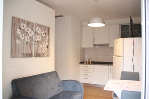 Apartamento Standard, 1 quarto, pátio, junto ao pátio | Kitchenette privada | Uma máquina de lavar louça