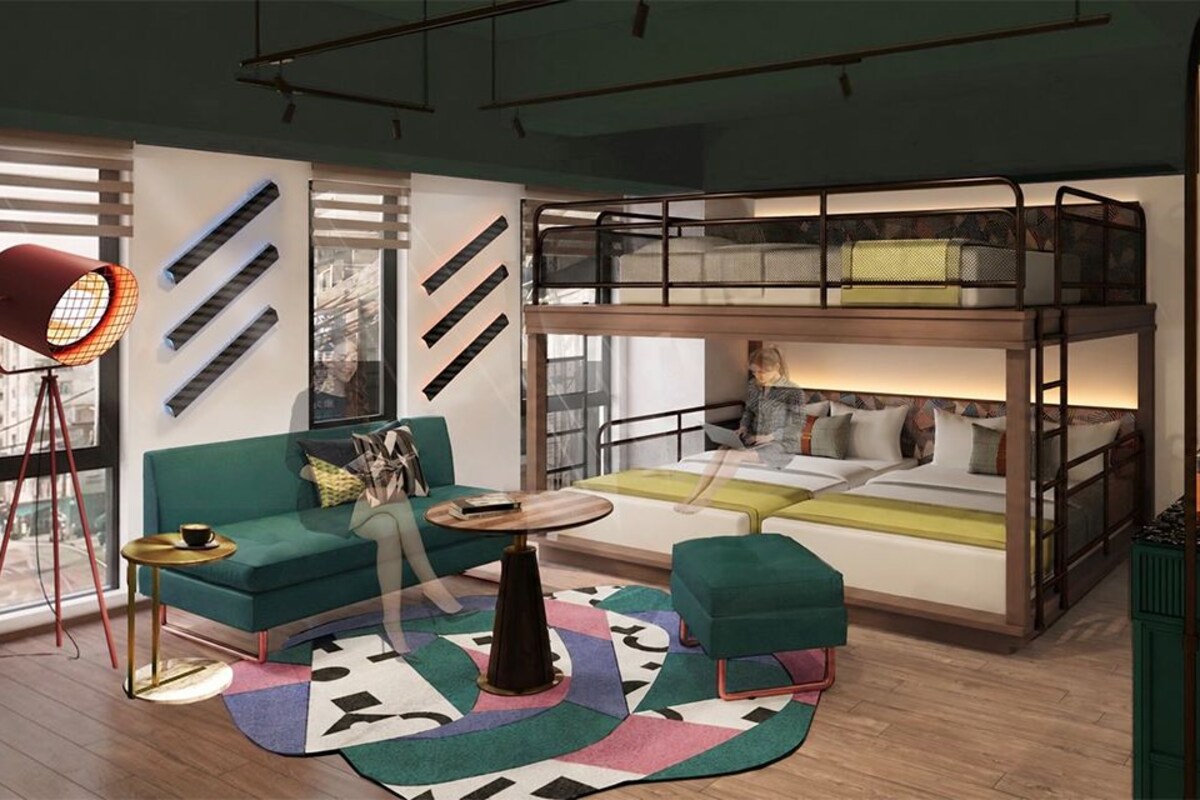 Quarto Quádruplo Comfort, não fumadores | Cofre no quarto, secretária, Wi-fi grátis, com decoração personalizada 