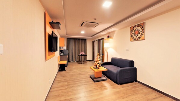 Suite de Luxo | Cofre no quarto, secretária, ferro/tábua de engomar, camas desdobráveis